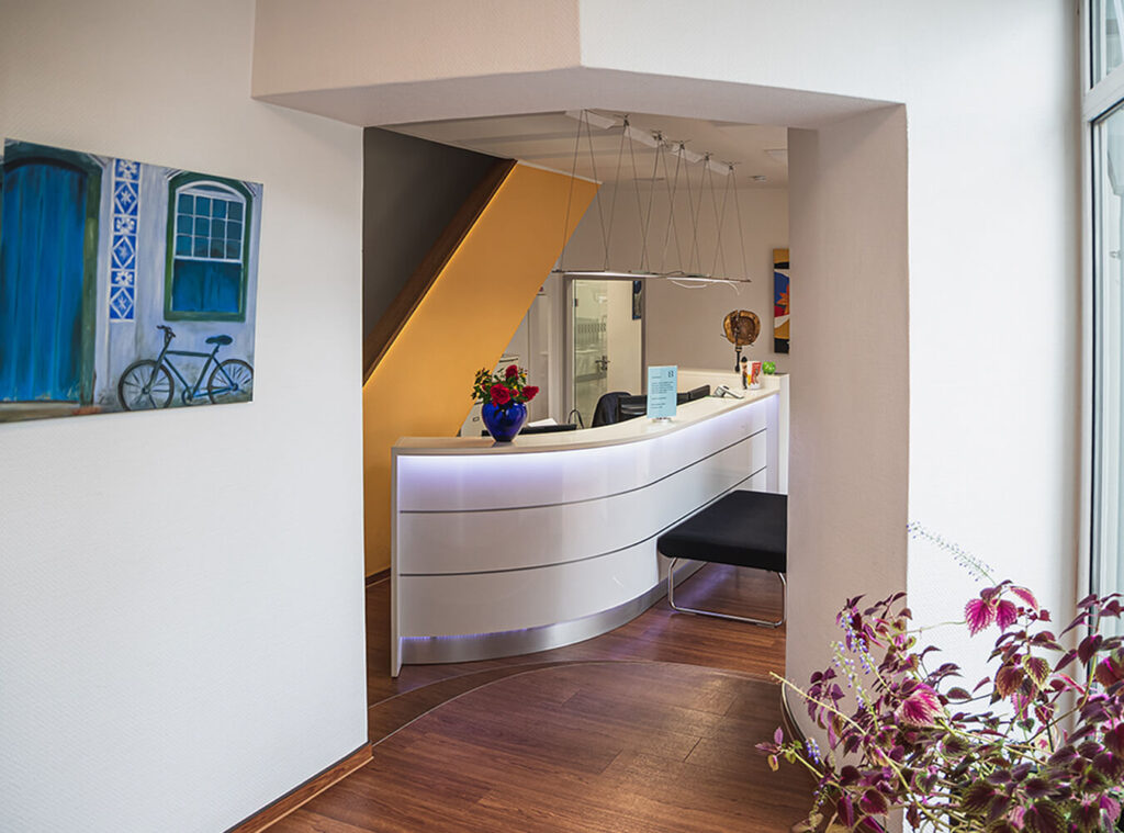 Kieferorthopäde Mönchengladbach • Dr. Mehdi Elahi